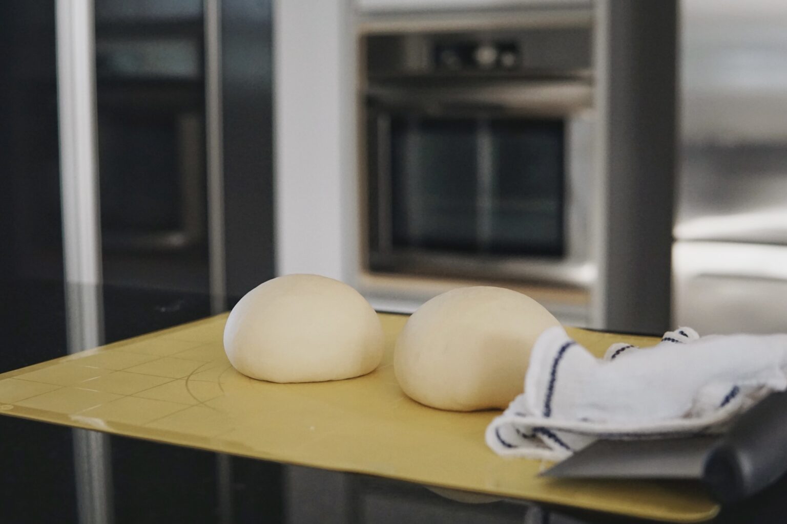 How to Make Homemade Pizza from Scratch - The Bakeanista