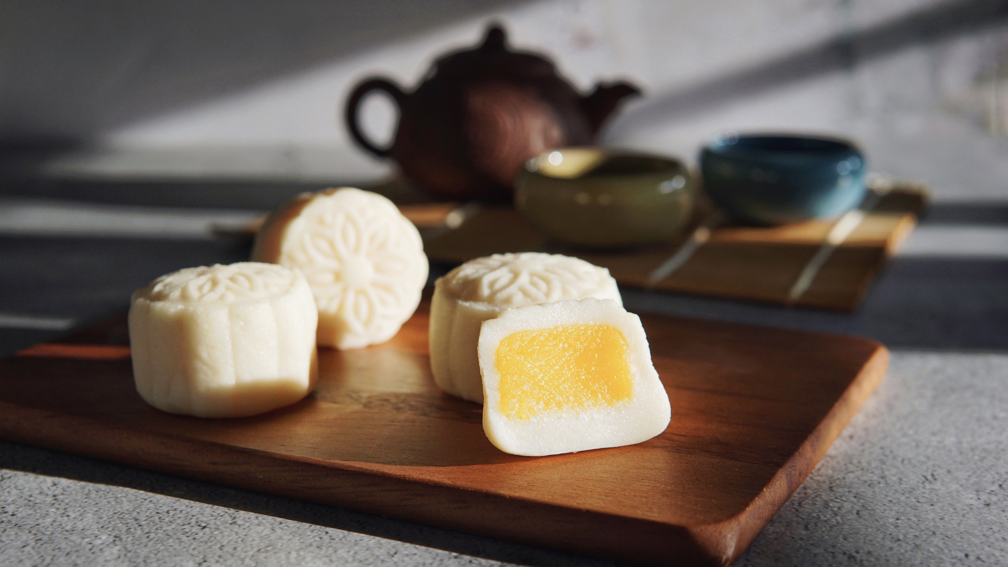 Snowskin Mooncake With Custard Filling Recipe The Bakeanista Snowskin Mooncake With Custard Filling Recipe The Bakeanista