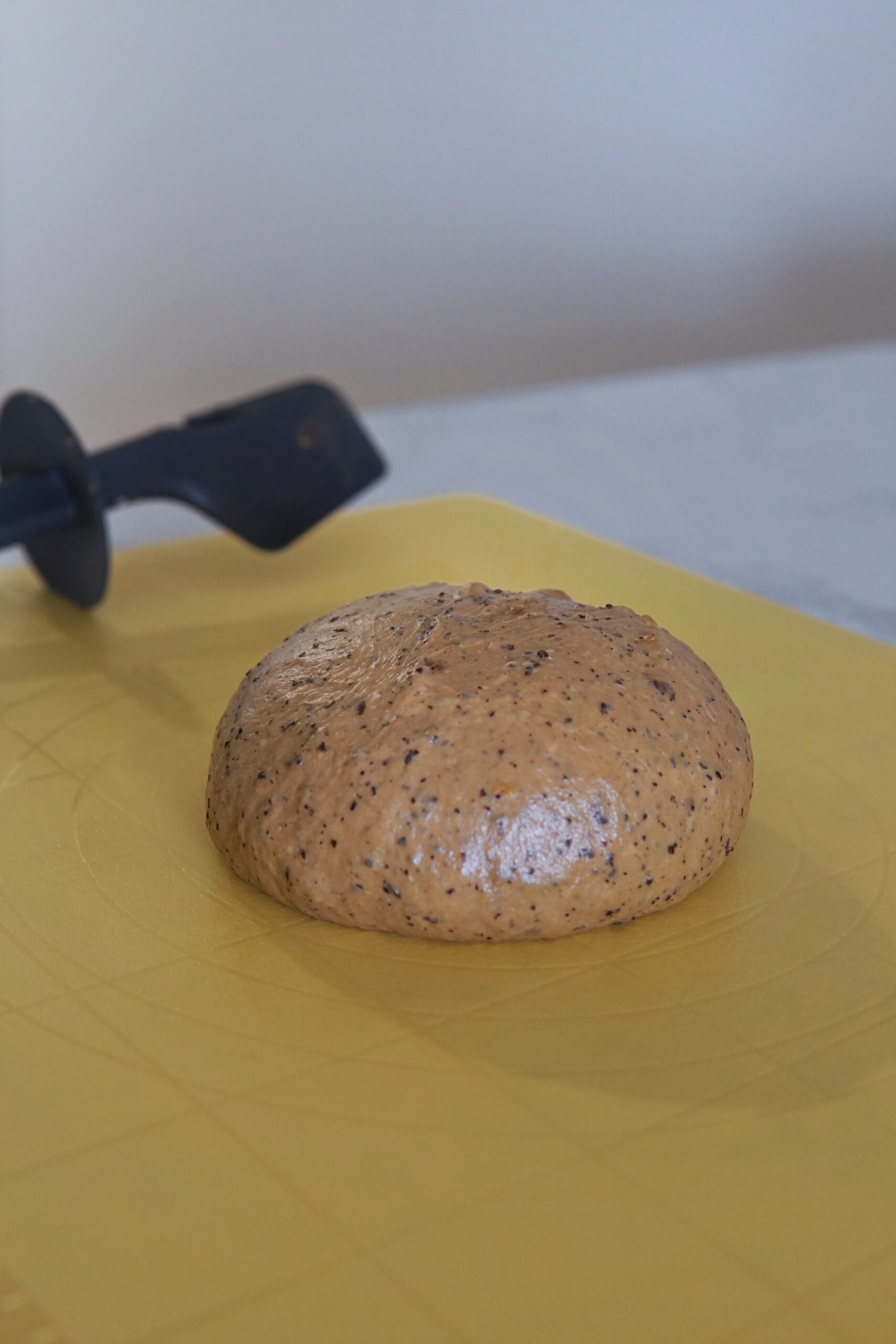 Earl Grey Cardamom Hot Cross Buns - The Bakeanista